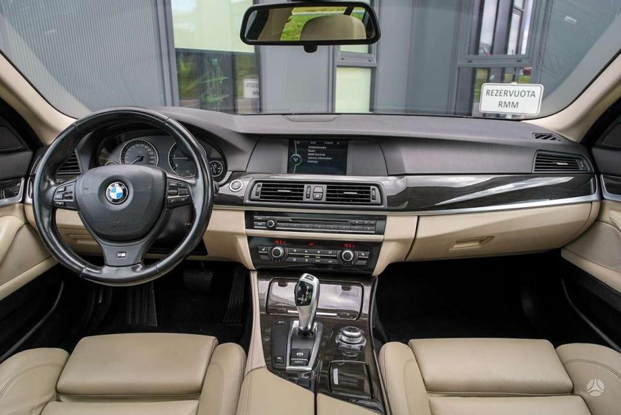 Black BMW 520 2011 in Kaunas, with an engine capacity of 2.00 L and mileage of 284 thousand km for 7550 €, photo 16 on AUTOMOTO.COM.LV