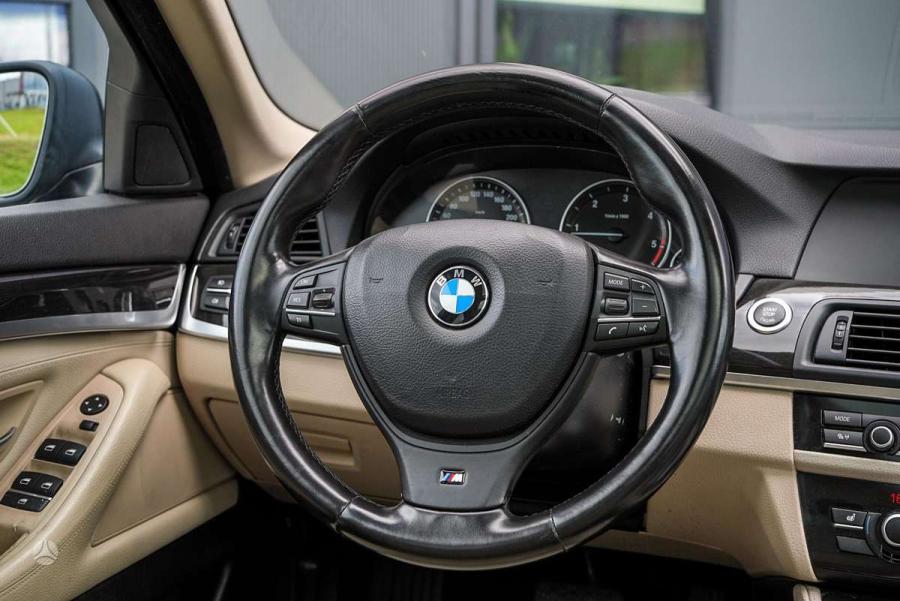 Black BMW 520 2011 in Kaunas, with an engine capacity of 2.00 L and mileage of 284 thousand km for 7550 €, photo 18 on AUTOMOTO.COM.LV