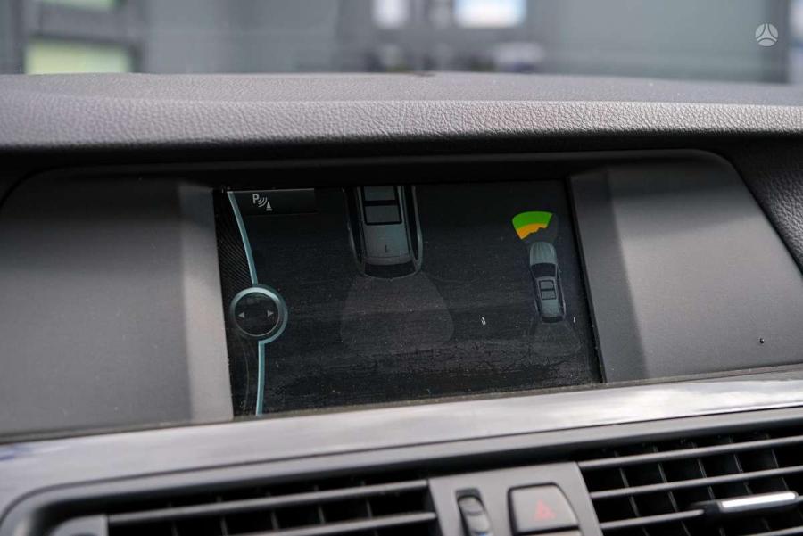Black BMW 520 2011 in Kaunas, with an engine capacity of 2.00 L and mileage of 284 thousand km for 7550 €, photo 19 on AUTOMOTO.COM.LV