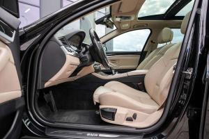Black BMW 520 2011 in Kaunas, with an engine capacity of 2.00 L and mileage of 284 thousand km for 7550 €, photo 23 on AUTOMOTO.COM.LV
