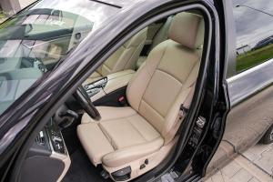 Black BMW 520 2011 in Kaunas, with an engine capacity of 2.00 L and mileage of 284 thousand km for 7550 €, photo 25 on AUTOMOTO.COM.LV