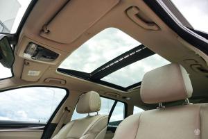 Black BMW 520 2011 in Kaunas, with an engine capacity of 2.00 L and mileage of 284 thousand km for 7550 €, photo 26 on AUTOMOTO.COM.LV