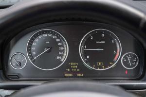 Black BMW 520 2011 in Kaunas, with an engine capacity of 2.00 L and mileage of 284 thousand km for 7550 €, photo 27 on AUTOMOTO.COM.LV