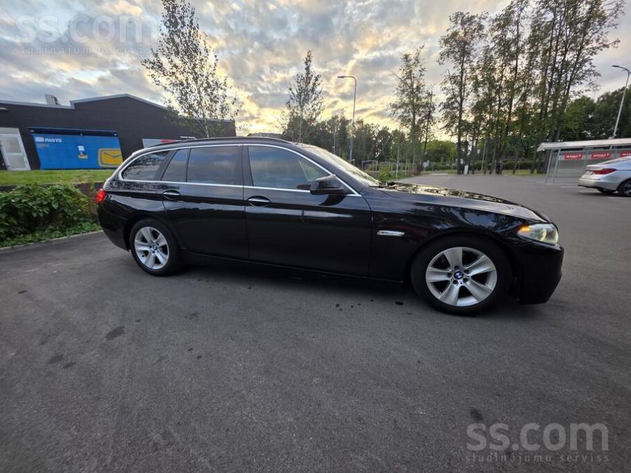 Melns BMW 520 2011 Rīga, ar dzinēja tilpumu 2.00 L un nobraukumu 0 tūkst. km par 8500 €, foto 3 vietnē AUTOMOTO.COM.LV