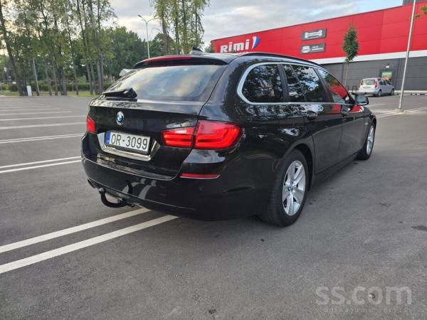Melns BMW 520 2011 Rīga, ar dzinēja tilpumu 2.00 L un nobraukumu 0 tūkst. km par 8500 €, foto 3 vietnē AUTOMOTO.COM.LV