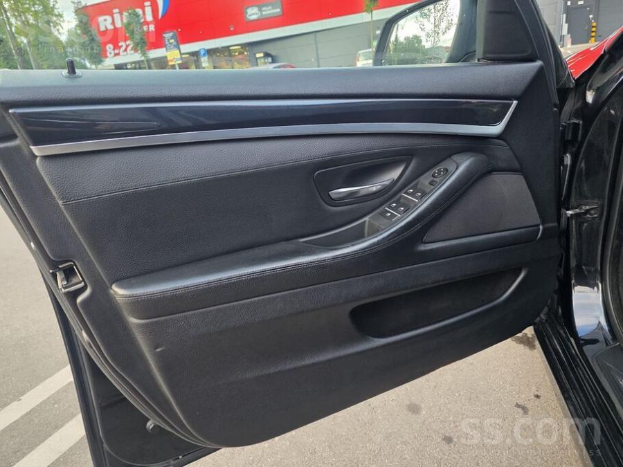 Melns BMW 520 2011 Rīga, ar dzinēja tilpumu 2.00 L un nobraukumu 0 tūkst. km par 8500 €, foto 13 vietnē AUTOMOTO.COM.LV