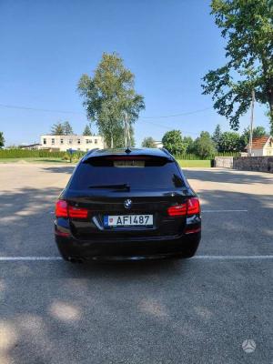 Black BMW 520 2011 in Marijampole, with an engine capacity of 2.00 L and mileage of 329 thousand km for 6600 €, photo 5 on AUTOMOTO.COM.LV
