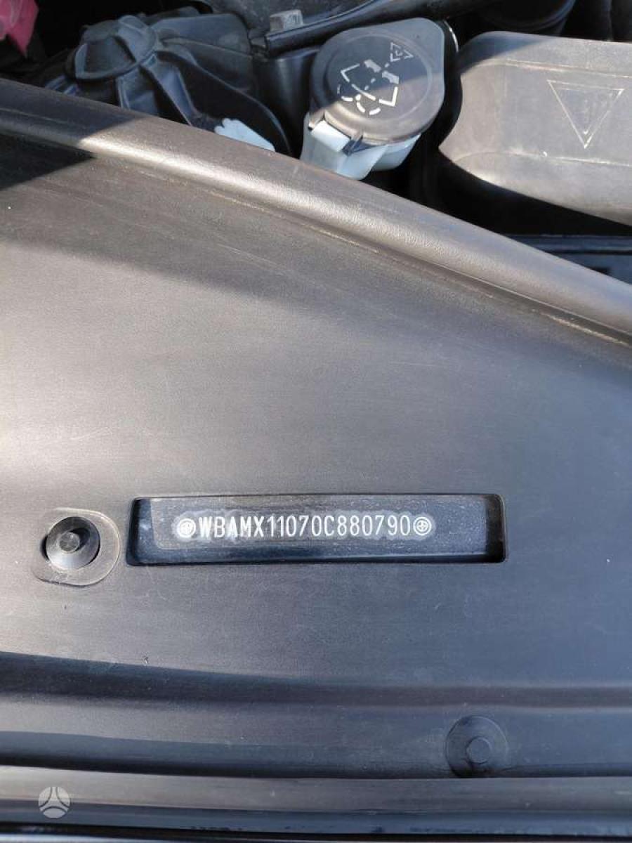 Black BMW 520 2011 in Marijampole, with an engine capacity of 2.00 L and mileage of 329 thousand km for 6600 €, photo 17 on AUTOMOTO.COM.LV