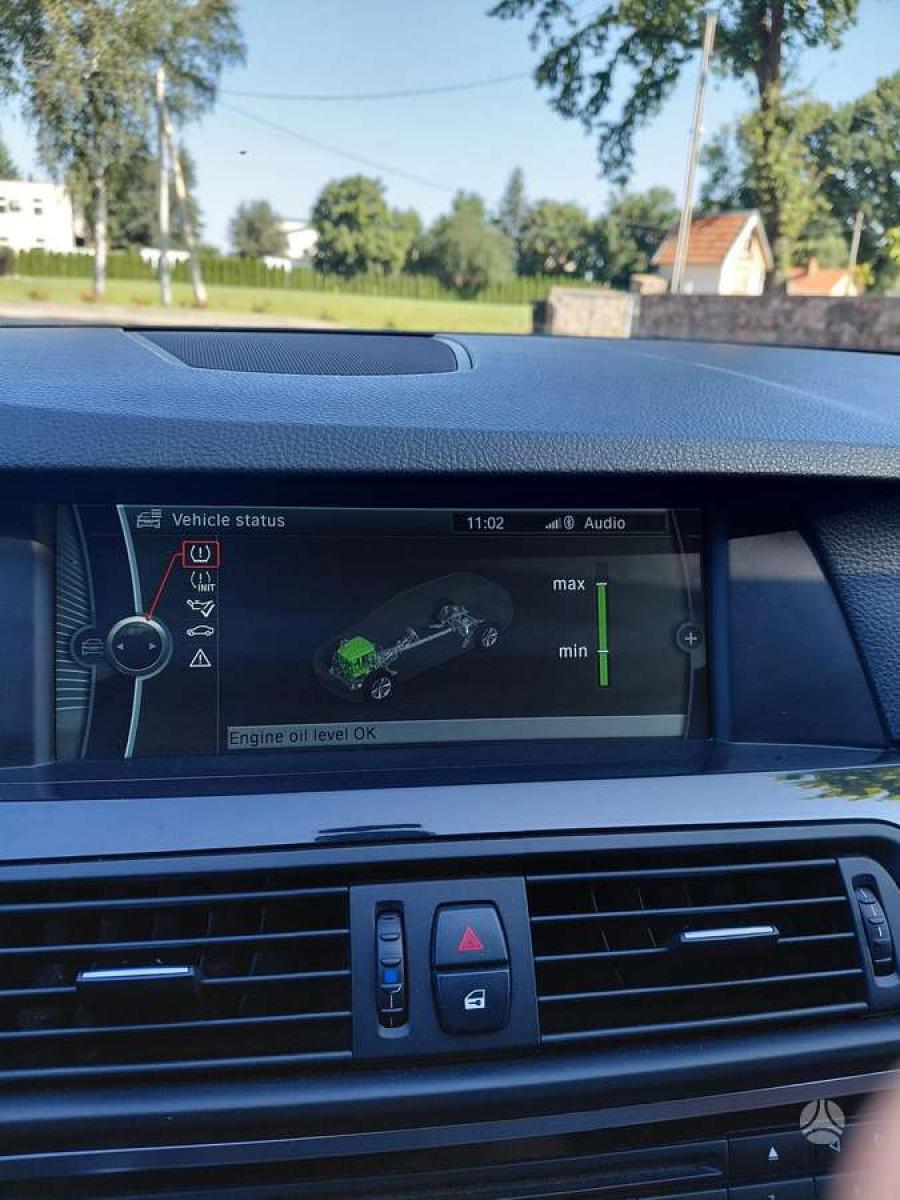 Black BMW 520 2011 in Marijampole, with an engine capacity of 2.00 L and mileage of 329 thousand km for 6600 €, photo 18 on AUTOMOTO.COM.LV