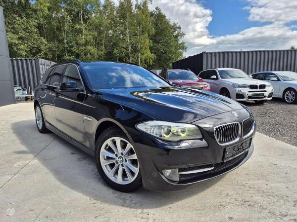 Black BMW 520 2011 in Utena, with an engine capacity of 2.00 L and mileage of 300 thousand km for 6490 €, photo 3 on AUTOMOTO.COM.LV