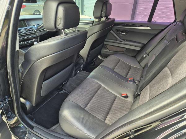Black BMW 520 2011 in Utena, with an engine capacity of 2.00 L and mileage of 300 thousand km for 6490 €, photo 11 on AUTOMOTO.COM.LV