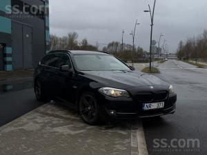 Black BMW 520 2011 in Riga, with an engine capacity of 2.00 L and mileage of 360 thousand km for 5499 €, photo 4 on AUTOMOTO.COM.LV