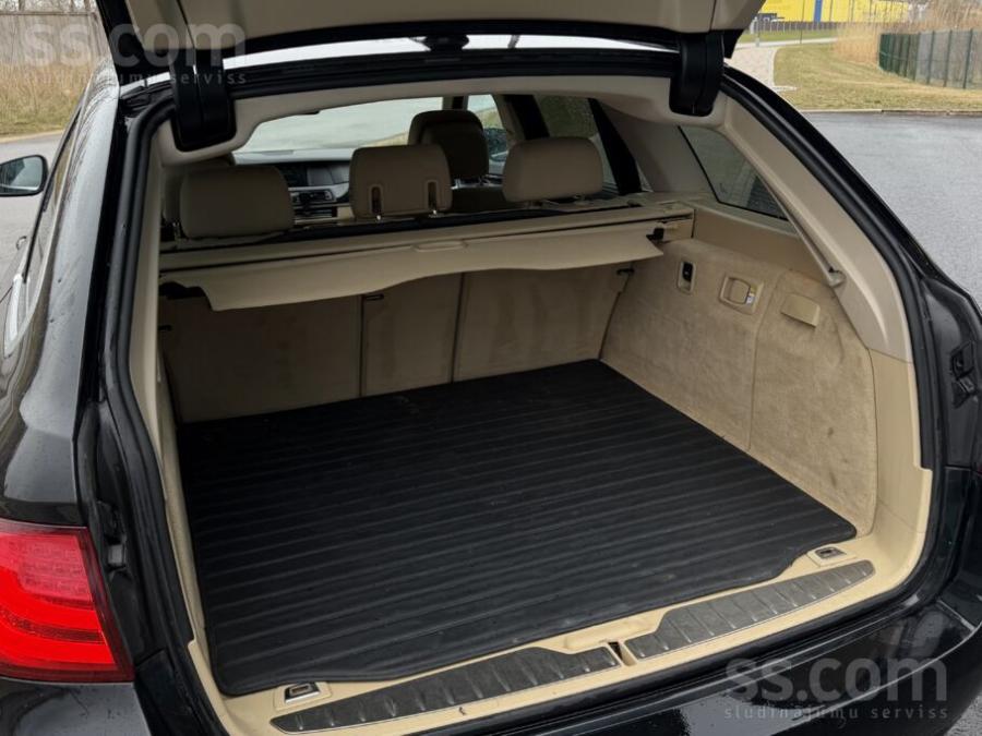 Black BMW 520 2011 in Riga, with an engine capacity of 2.00 L and mileage of 360 thousand km for 5499 €, photo 6 on AUTOMOTO.COM.LV