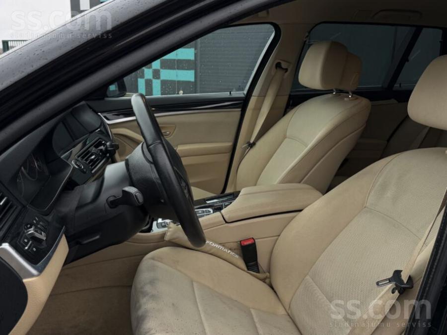 Black BMW 520 2011 in Riga, with an engine capacity of 2.00 L and mileage of 360 thousand km for 5499 €, photo 10 on AUTOMOTO.COM.LV