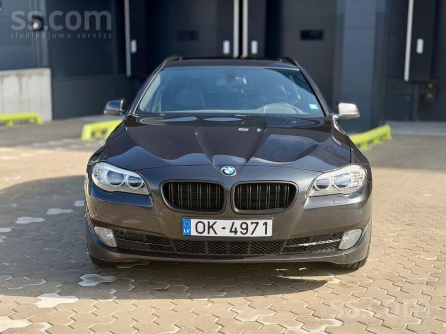 Melns BMW 520 2011 Rīga, ar dzinēja tilpumu 2.00 L un nobraukumu 301 tūkst. km par 7800 €, foto 1 vietnē AUTOMOTO.COM.LV
