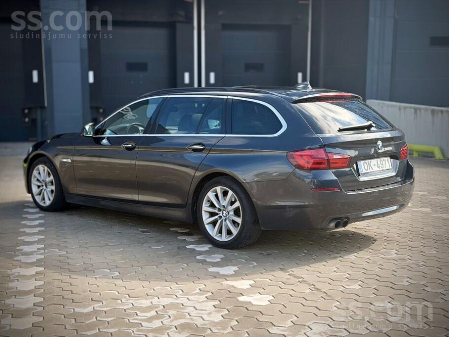 Melns BMW 520 2011 Rīga, ar dzinēja tilpumu 2.00 L un nobraukumu 301 tūkst. km par 7800 €, foto 5 vietnē AUTOMOTO.COM.LV