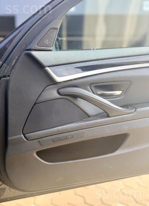 Melns BMW 520 2011 Rīga, ar dzinēja tilpumu 2.00 L un nobraukumu 301 tūkst. km par 7800 €, foto 17 vietnē AUTOMOTO.COM.LV