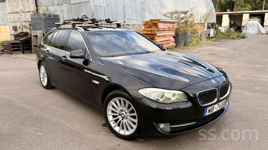 Black BMW 520 2011 in Riga, with an engine capacity of 2.00 L and mileage of 413 thousand km for 5250 €, photo 1 on AUTOMOTO.COM.LV