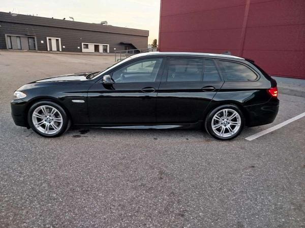 Black BMW 520 2011 in Kaunas, with an engine capacity of 2.00 L and mileage of 341 thousand km for 7999 €, photo 7 on AUTOMOTO.COM.LV