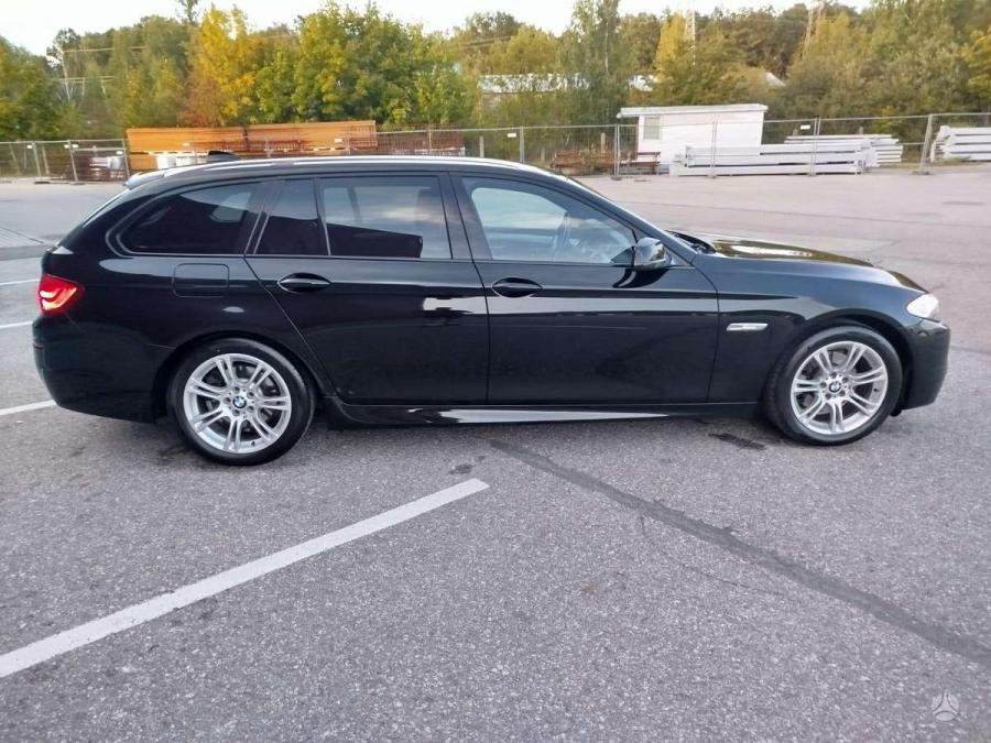 Black BMW 520 2011 in Kaunas, with an engine capacity of 2.00 L and mileage of 341 thousand km for 7999 €, photo 9 on AUTOMOTO.COM.LV