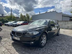 Melns BMW 520 2011 Šauļi, ar dzinēja tilpumu 2.00 L un nobraukumu 217 tūkst. km par 3650 €, foto  vietnē AUTOMOTO.COM.LV