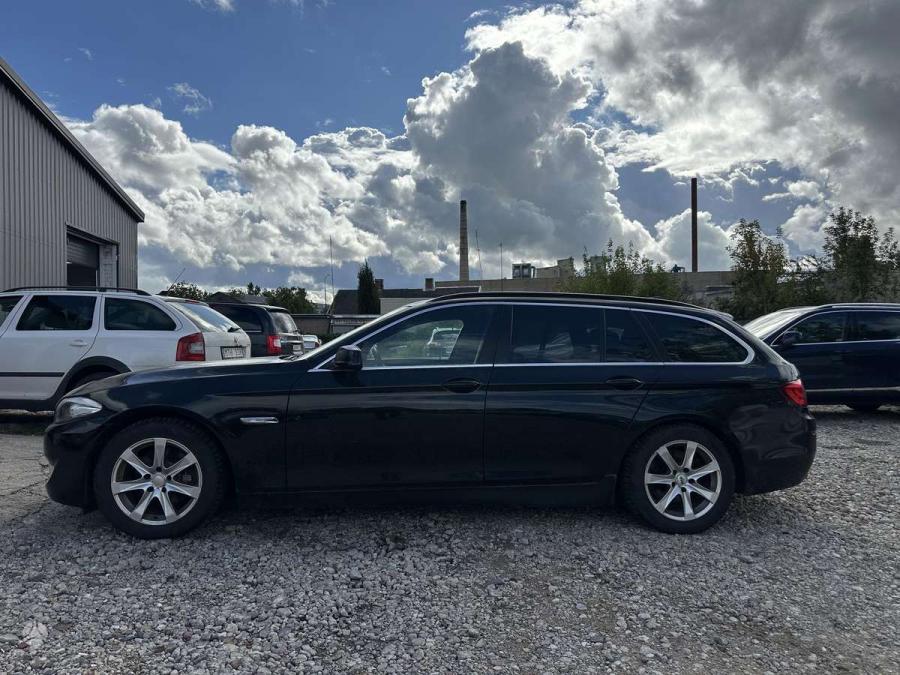 Melns BMW 520 2011 Šauļi, ar dzinēja tilpumu 2.00 L un nobraukumu 217 tūkst. km par 3650 €, foto 6 vietnē AUTOMOTO.COM.LV
