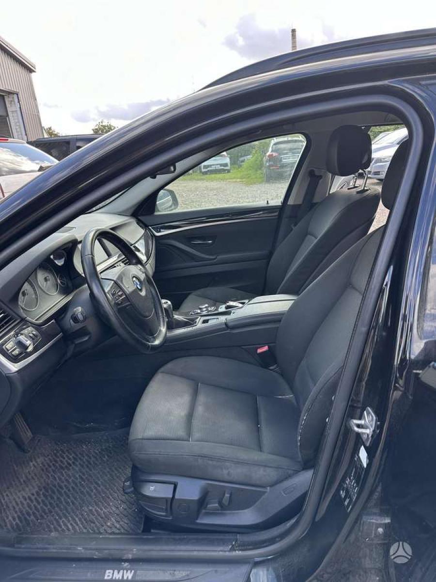 Melns BMW 520 2011 Šauļi, ar dzinēja tilpumu 2.00 L un nobraukumu 217 tūkst. km par 3650 €, foto 11 vietnē AUTOMOTO.COM.LV
