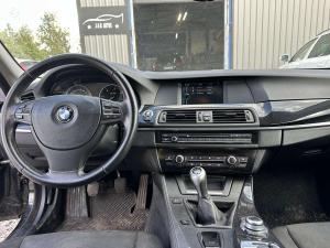 Melns BMW 520 2011 Šauļi, ar dzinēja tilpumu 2.00 L un nobraukumu 217 tūkst. km par 3650 €, foto 12 vietnē AUTOMOTO.COM.LV