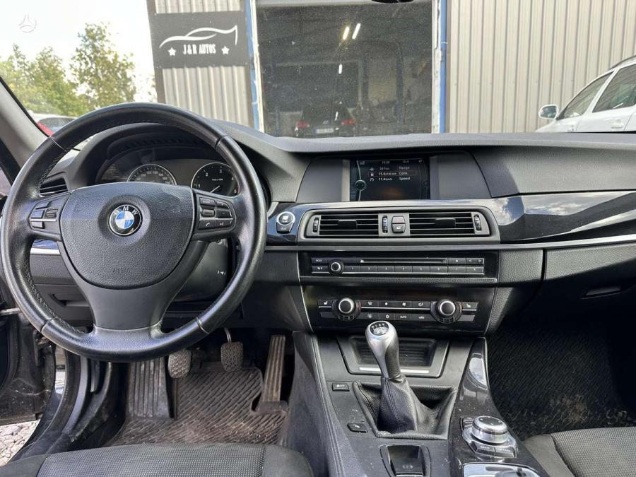 Melns BMW 520 2011 Šauļi, ar dzinēja tilpumu 2.00 L un nobraukumu 217 tūkst. km par 3650 €, foto 12 vietnē AUTOMOTO.COM.LV