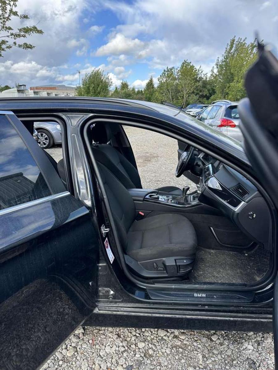 Melns BMW 520 2011 Šauļi, ar dzinēja tilpumu 2.00 L un nobraukumu 217 tūkst. km par 3650 €, foto 15 vietnē AUTOMOTO.COM.LV