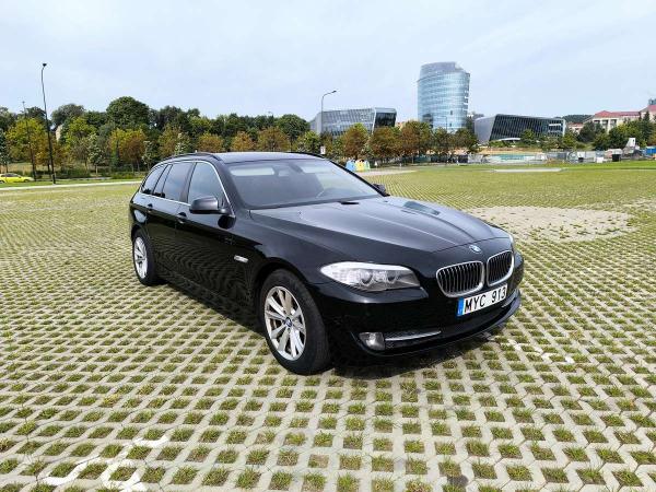 Black BMW 520 2011 in Vilnius, with an engine capacity of 2.00 L and mileage of 322 thousand km for 6700 €, photo 1 on AUTOMOTO.COM.LV