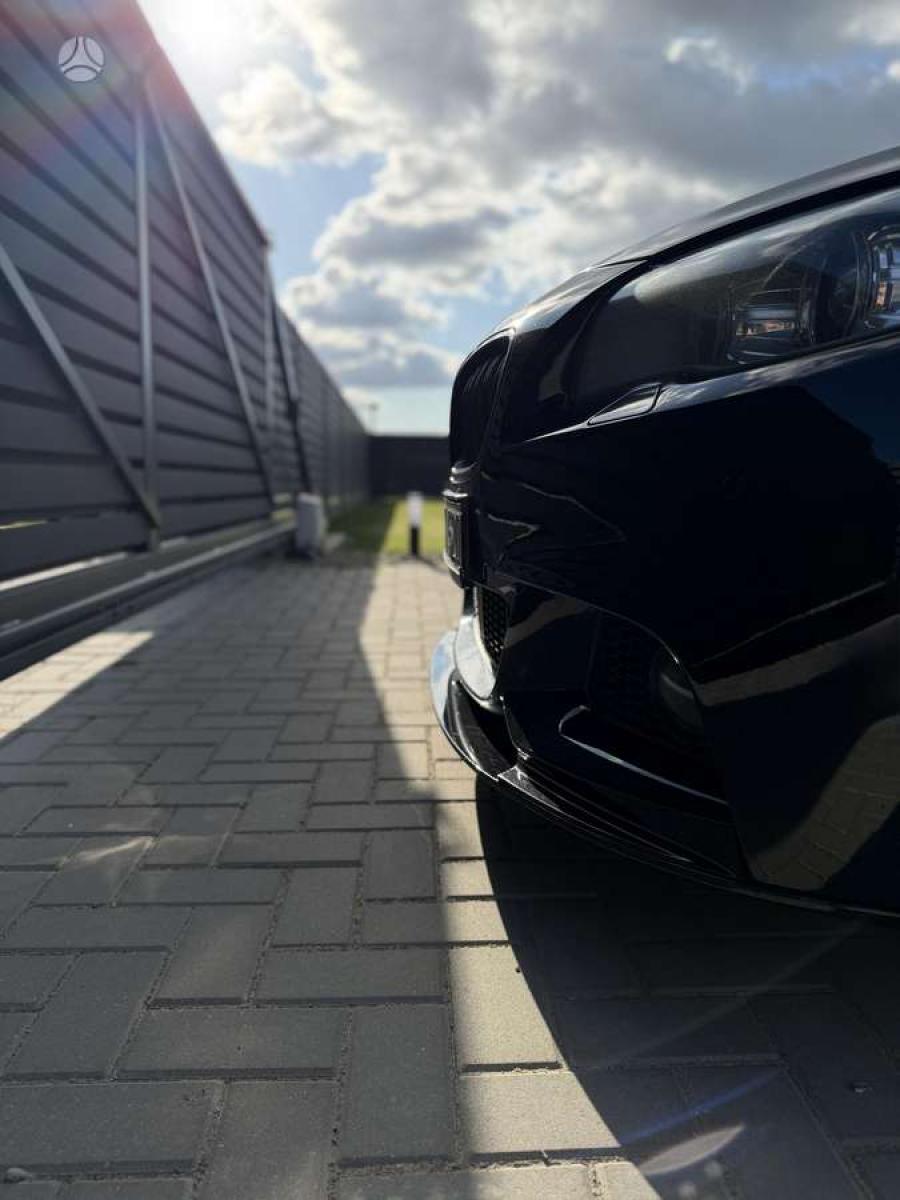 Black BMW 520 2011 in Kaunas, with an engine capacity of 2.00 L and mileage of 326 thousand km for 10000 €, photo 7 on AUTOMOTO.COM.LV
