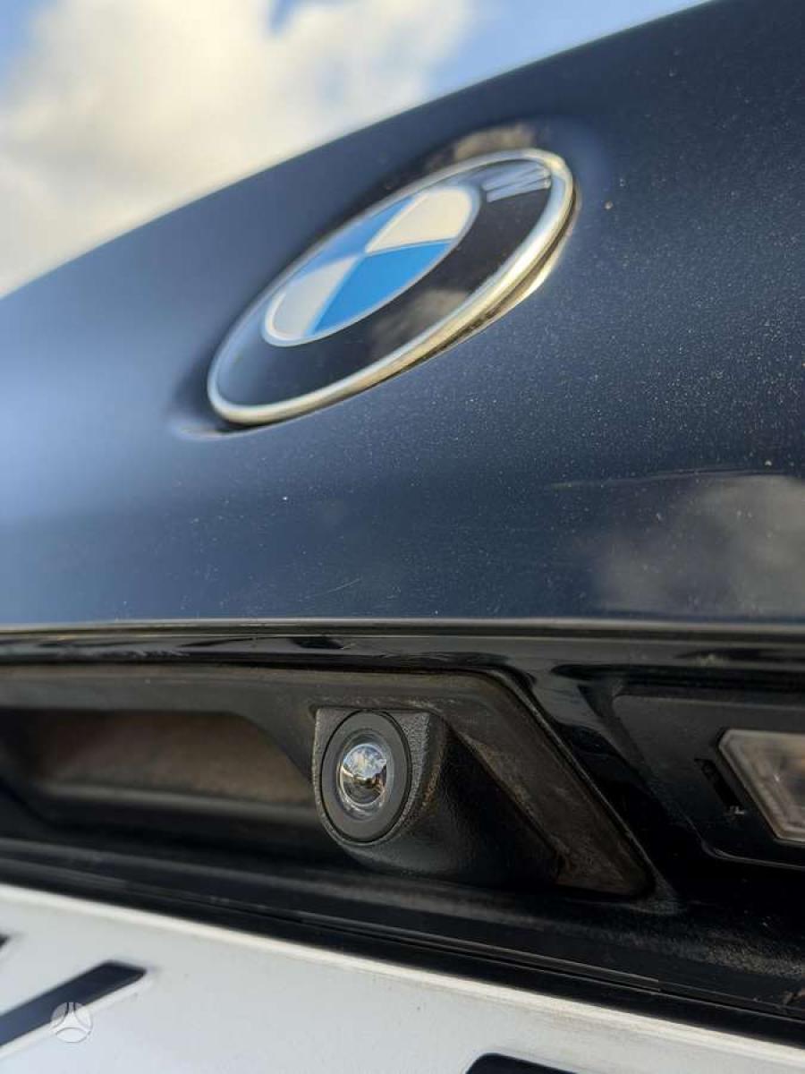 Black BMW 520 2011 in Kaunas, with an engine capacity of 2.00 L and mileage of 326 thousand km for 10000 €, photo 18 on AUTOMOTO.COM.LV