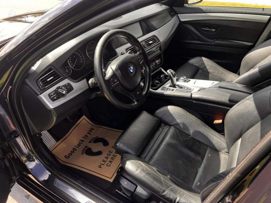 Black BMW 520 2011 in Vilkaviskis, with an engine capacity of 2.00 L and mileage of 300 thousand km for 8200 €, photo 10 on AUTOMOTO.COM.LV