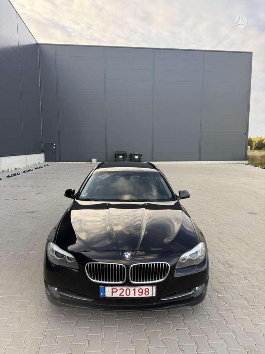 Melns BMW 520 2011 Šauļi, ar dzinēja tilpumu 2.00 L un nobraukumu 291 tūkst. km par 7200 €, foto 3 vietnē AUTOMOTO.COM.LV