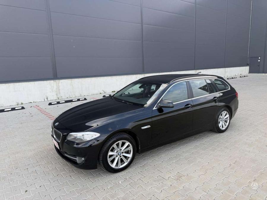 Melns BMW 520 2011 Šauļi, ar dzinēja tilpumu 2.00 L un nobraukumu 291 tūkst. km par 7200 €, foto 5 vietnē AUTOMOTO.COM.LV