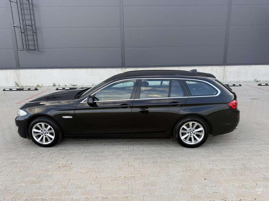 Melns BMW 520 2011 Šauļi, ar dzinēja tilpumu 2.00 L un nobraukumu 291 tūkst. km par 7200 €, foto 7 vietnē AUTOMOTO.COM.LV
