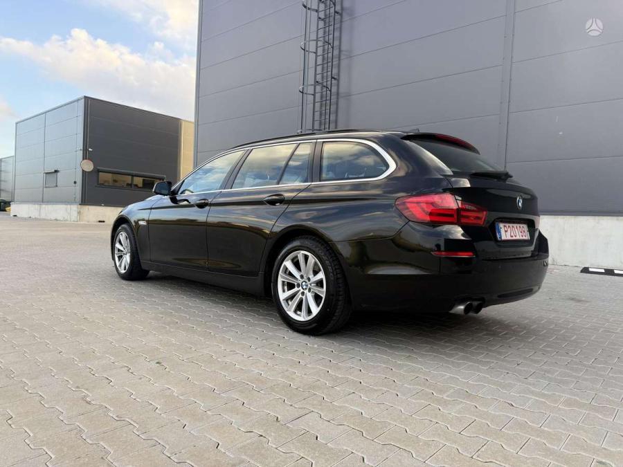 Melns BMW 520 2011 Šauļi, ar dzinēja tilpumu 2.00 L un nobraukumu 291 tūkst. km par 7200 €, foto 9 vietnē AUTOMOTO.COM.LV
