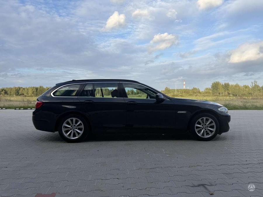 Melns BMW 520 2011 Šauļi, ar dzinēja tilpumu 2.00 L un nobraukumu 291 tūkst. km par 7200 €, foto 14 vietnē AUTOMOTO.COM.LV
