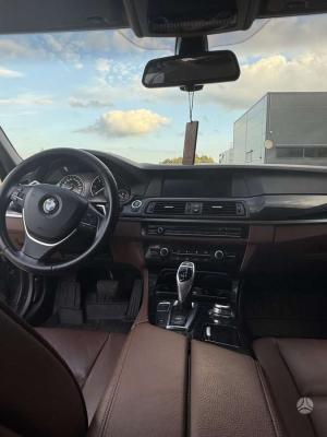 Melns BMW 520 2011 Šauļi, ar dzinēja tilpumu 2.00 L un nobraukumu 291 tūkst. km par 7200 €, foto 26 vietnē AUTOMOTO.COM.LV