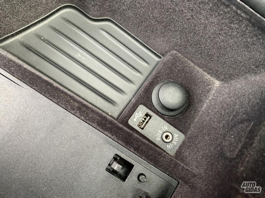 Melns BMW 520 2011 Kauņa, ar dzinēja tilpumu 2.00 L un nobraukumu 313 tūkst. km par 6999 €, foto 32 vietnē AUTOMOTO.COM.LV