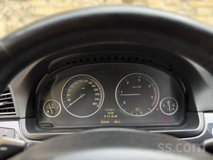 Black BMW 520 2011 in Cesis, with an engine capacity of 2.00 L and mileage of 280 thousand km for 8450 €, photo 12 on AUTOMOTO.COM.LV
