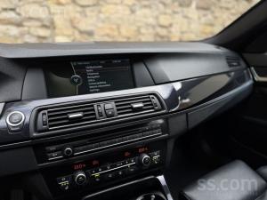Black BMW 520 2011 in Cesis, with an engine capacity of 2.00 L and mileage of 280 thousand km for 8450 €, photo 13 on AUTOMOTO.COM.LV