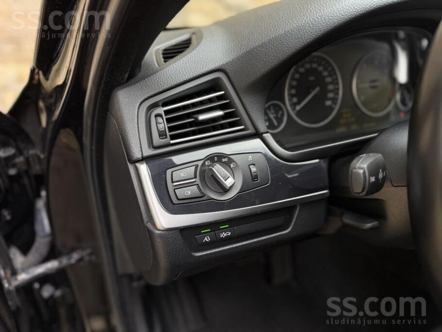 Black BMW 520 2011 in Cesis, with an engine capacity of 2.00 L and mileage of 280 thousand km for 8450 €, photo 15 on AUTOMOTO.COM.LV