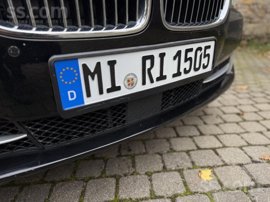 Black BMW 520 2011 in Cesis, with an engine capacity of 2.00 L and mileage of 280 thousand km for 8450 €, photo 31 on AUTOMOTO.COM.LV