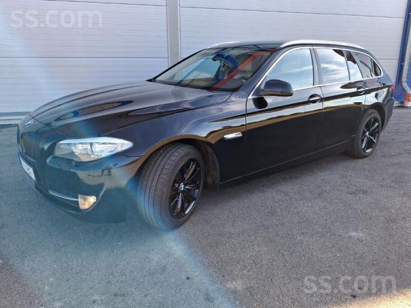 Melns BMW 520 2011 Rēzekne, ar dzinēja tilpumu 2.00 L un nobraukumu 346 tūkst. km par 5750 €, foto 3 vietnē AUTOMOTO.COM.LV