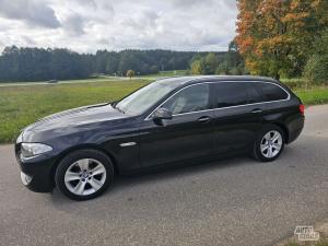 Melns BMW 520 2011 Viļņa, ar dzinēja tilpumu 2.00 L un nobraukumu 380 tūkst. km par 5700 €, foto 4 vietnē AUTOMOTO.COM.LV