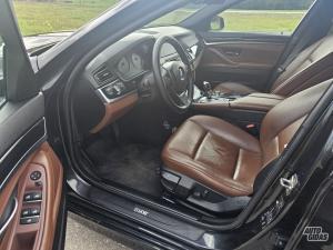 Melns BMW 520 2011 Viļņa, ar dzinēja tilpumu 2.00 L un nobraukumu 380 tūkst. km par 5700 €, foto 9 vietnē AUTOMOTO.COM.LV