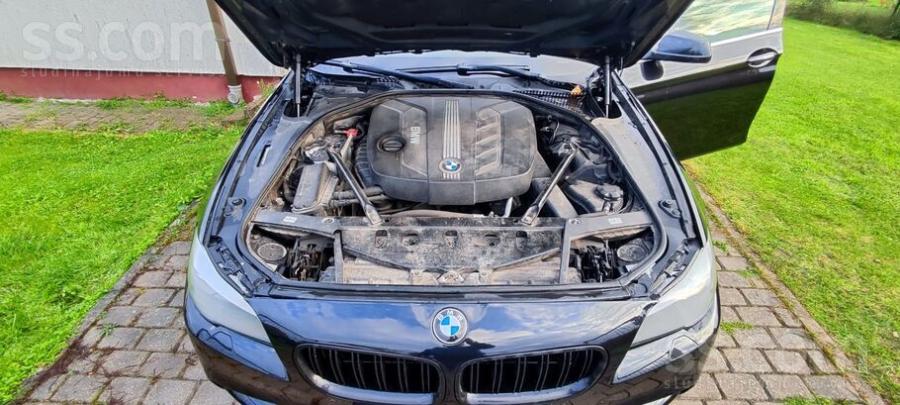 Black BMW 520 2011 in Jelgava, with an engine capacity of 2.00 L and mileage of 498 thousand km for 9300 €, photo 5 on AUTOMOTO.COM.LV