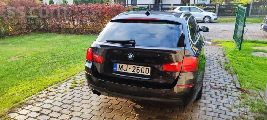 Black BMW 520 2011 in Jelgava, with an engine capacity of 2.00 L and mileage of 498 thousand km for 9300 €, photo 9 on AUTOMOTO.COM.LV